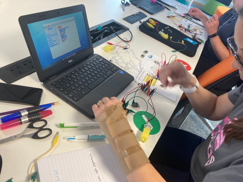 Primary Physical Computing Training – Crumble in KS2 – Run Don't Walk