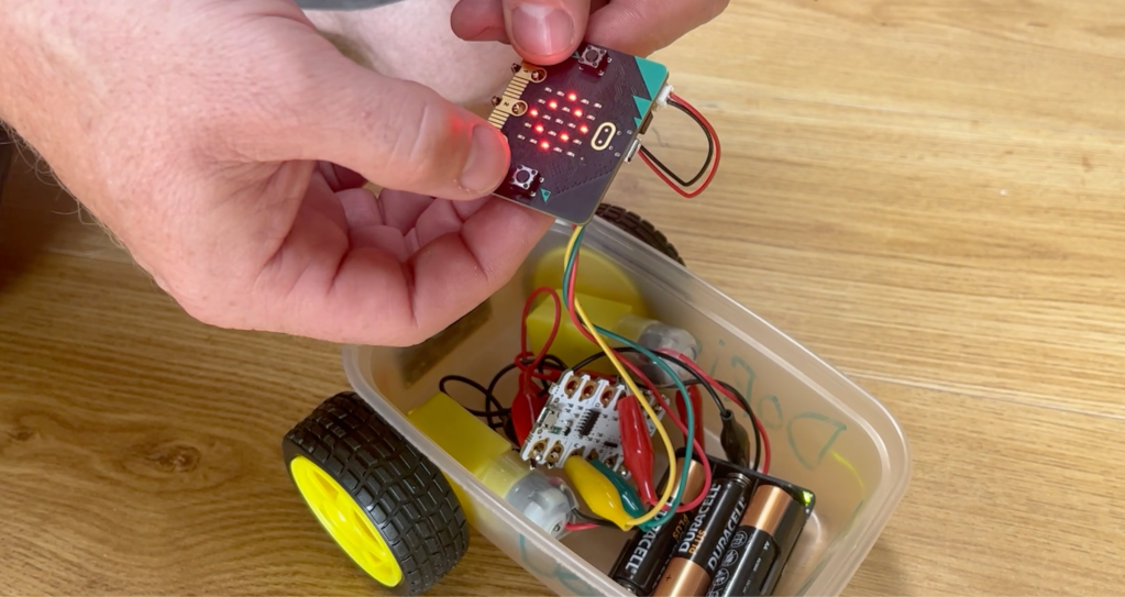 MiCrumBit! – A remote control buggy using Crumble and Micro:bit ...